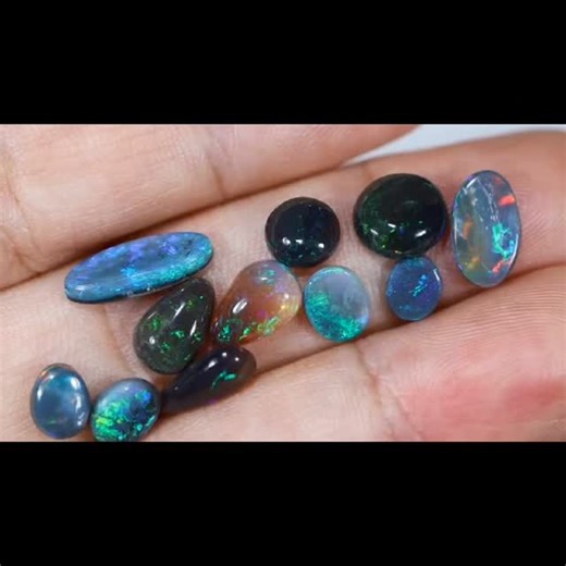 Rare Find Alert! Throwback to the 1990s ,this Mintabie black opal parcel was mined over 30 years ago and has been tucked away ever since. Old stock like this is nearly impossible to find today ,pure Aussie opal magic from a closed field. Listed in my store sedaopals at www.opalauctions.com. Item no 1565594 #MintabieOpal #BlackOpal #OpalLover #fyp #viralvideo #goviral | Seda Opals