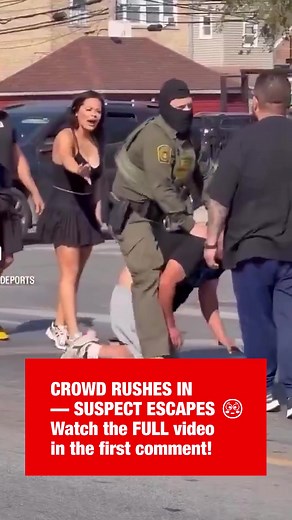 ⚠️ Arrest Interrupted: Crowd Lets Suspect Run Off — ICE Agents Call for Help. Backup arrived too late — the suspect escaped as people blocked agents... Watch the full video in the first comment... | United Veterans Alliance