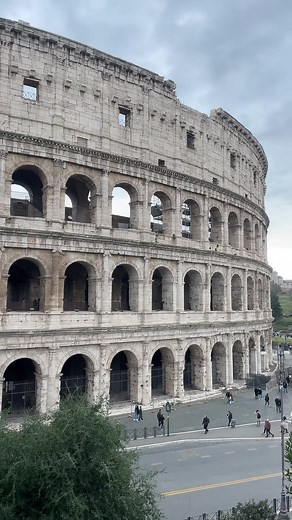 Exploring the Colosseum: History and Visitors