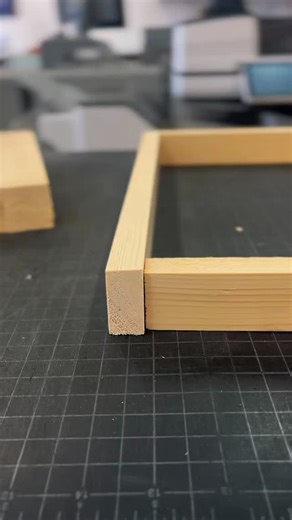 📢 🎉 PROMO INICIO DE AÑO EN CANVAS 🎉 Renueva tus espacios y da vida a tus paredes con canvas personalizados de alta calidad, ideales para hogar, oficina o negocio 🖼️✨ 🖼️ Características: ✅ Impresión en alta calidad ✅ Colores vibrantes y duraderos ✅ Listos para colgar 💸 Paquete #5 🎨 3 piezas 📐 Medida: 30 × 40 cm 🔥 PRECIO PROMO: $650 📆 Válido hasta el 31 de enero de 2026 📍 Realiza tu pedido en cualquiera de nuestras sucursales: 📲 Avenida México: (646) 173 8888 📲 Valle Dorado: (646) 173