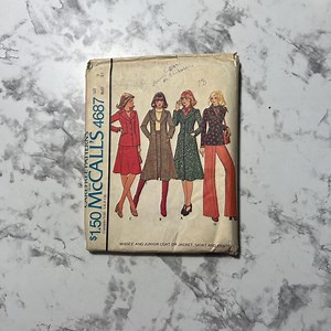70s Misses' and Junior Coat or Jacket, Skirt, and Pants Pattern, Skirt or Pants Suit and Coat, Mccall's 4687, Size 7, 31" Bust, Uncut - Etsy