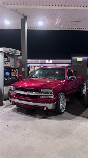 100 THE ENTRY✅‼️ DM ME #vic17_03 #silverado #hdbubbleeye #droppedtrucktexas #silverado