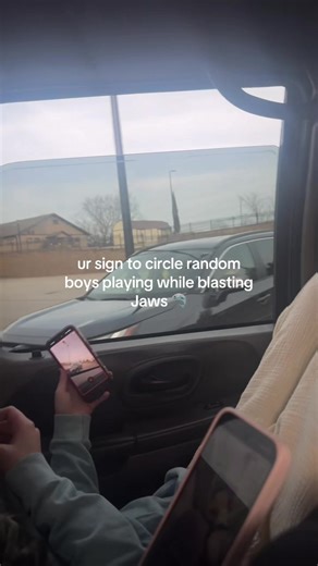 @kaylaa🩷 @Ruthie 🫆𖤓 @Haylee😘 #fyp #viral #trend #prank#fup | jaws car scene other pov