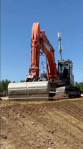 Marty Mone - Dipper Deep #excavator #construction #digger #shorts #bulldozer #trucking