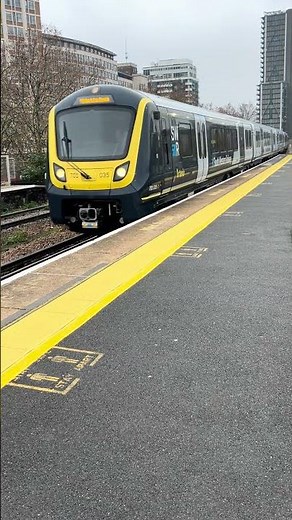 South Western Railway Class 701 train approaches Vauxhall to head for Windsor & Eton Riverside #swr