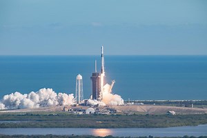 Lanza SpaceX satélite turco de comunicaciones en su primera misión de 2021