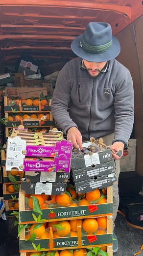 0755319236-LIVRARI IN TOATA TARA! #freshmarket #authentic #grocerystore #fig #gold | Fresh Market