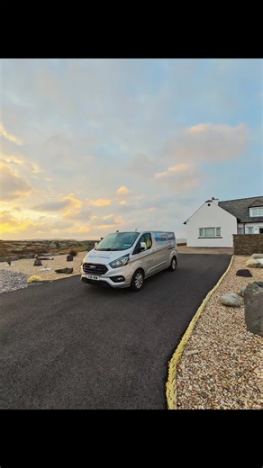 Been a chilly start to the new year ☃️ Happy new year everyone 🩵 #trearddurbay #newyear #happynewyear2026 #windowcleaner #stunningviews