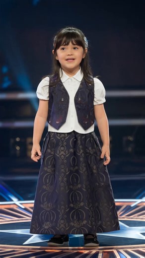 Few dare to touch Whitney Houston’s iconic hit—but this girl didn’t just sing it, she unleashed it. From the very first note, the judges froze. Then came *that* high note... and the entire room exploded. Gasps, chills, and a standing ovation before she was even done. You’ll replay this one over and over. Watch the unforgettable moment in the comments below  #AmericasGotTalent | The Golden Touch | Facebook