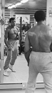 🥊 Boxing footwork combo! Classic Toe-to-Heel, into a Heel-to-Raise!! Who’s IN? 💫 Rope & mat by @timelessjump #timelessjump #betheflow . #jumprope #boxing #boxer #jumpropeworkout #jumpropechallenge #skippingrope #skipping | Always Ghadi Jumpman