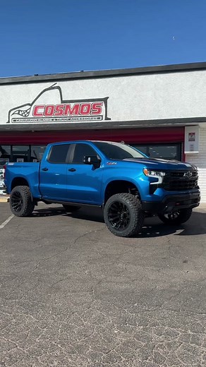 Looking for a great way to add functionality and style to your truck? The Undercover Armor Flex is a 🔥 option 🛠️Tri fold design 🛠️water drain system 🛠️stylish upgrade 🛠️protects your belongings 🛠️made from quality aluminum Get expert install at our shop! #truckaccessories #liftedtrucks #silverado #chevy #chevysilverado #silverado1500 #chevysilverado1500 #gmc #gmcsierra #gmcsierra1500 #bedcovers #tonneaucover #armorflex #trucklife #truckupgrades #offroad #4x4