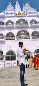 The user has provided an image of a temple. No explicit questio... | Filo