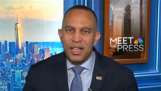 'He's done a terrible job running America': Hakeem Jeffries mocks Trump for thinking he can run Venezuela in scathing remarks