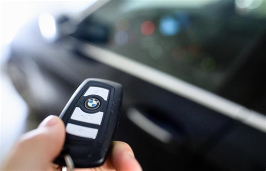 Unbekannte entwenden BMW mit Keyless-System in Burgheim