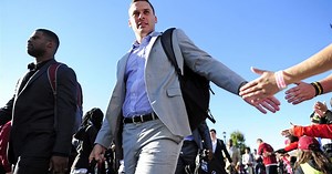 Former USC quarterback to throw out ceremonial first pitch