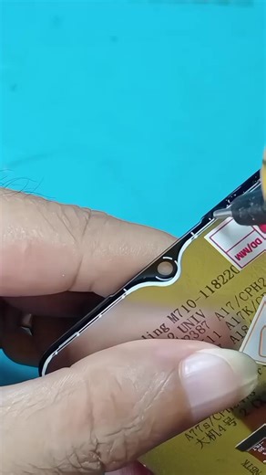 Cosas que suceden al momento de instalar una pantalla. #fluxliquido #serviciotecnico #pongamosloaprueba #reparacion #microelectronica