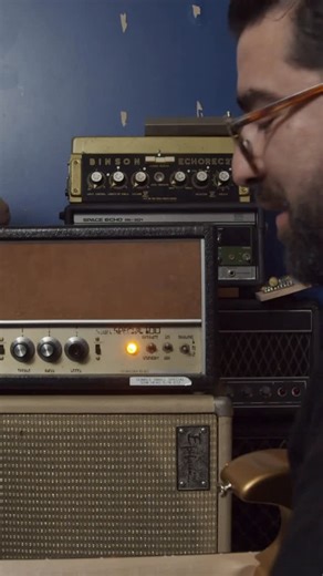 DSM / Humboldt Electronics on Instagram: "This is one of the Dumble amplifiers we had rare access to during our search to understand what truly makes them special. This exact amp was a key reference in the development of the Dumblifier “Edge of break-up” sound. Filmed at @guitar_shop_hoochies , Tokyo 🇯🇵 — one of the most respected boutique guitar shops in the world. This amplifier is also known as one of the “secret” Dumble amps seen live with John Mayer. This footage is part of a mini documen