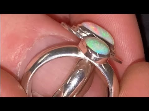 Silversmithing: how I bezel set opal.