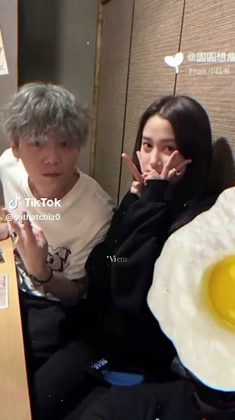 Lộc Hàm và Quan Hiểu Đồng: Tin Đồn Chia Tay