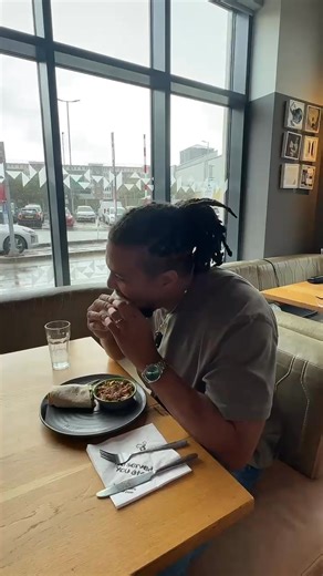 Want to level up your lunch? We’ve got you… Our new menu items are bringing the heat 🔥 Sweet Heat baste on our PERi-Mac Wrap with Hearty Grains, or one of our new lunch bowls are here to fire up your lunchtime. We asked a PERi pro to give it a try too. Edgar from our Thanet restaurant popped down to Dover as a (not so) mystery guest to give his verdict 👇 | Nando's Careers UK & Ireland