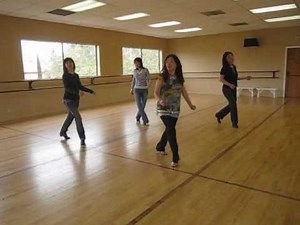 Endless Line Dance (Dance & Walk Through)
