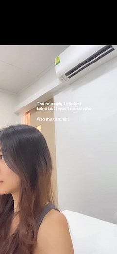 Funny Classroom Moment: Teacher Teases Student Who Failed