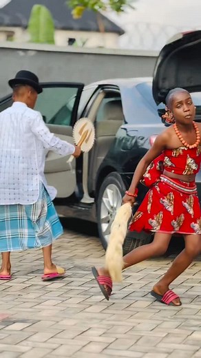 Doing this dance in native attire is so smooth 💯💯🔥🔥🔥 #dancer #dancechallenge #dance #explore #fyp | Annabel Nna