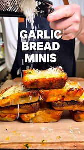 12K views · 974 reactions | Garlic Bread Mini Pan Pizzas 龍 These...