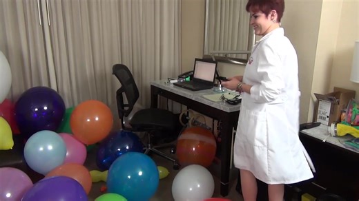 Many way balloon pop part 2#loonergirl #balloonpop #stomping #popping #poppingballoons