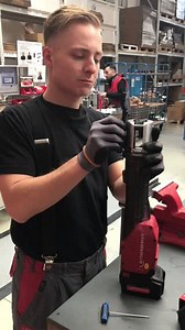 39K views · 84 reactions | That’s how you can do a quick service of your ROMAX 4000. Do you service your tools regularly? So kannst du einen Schnell-Check deiner ROMAX 4000 machen. Wartest du deine Werkzeuge regelmäßig? | ROTHENBERGER | Facebook