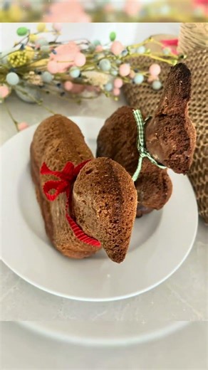 Bunny and lamb cakes - chocolate and vanilla #easter #baking