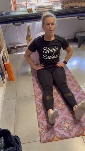 🅛🅞🅡🅔🅣🅣🅔 🅚🅝🅞🅦🅛🅔🅢-🅣🅐🅨🅛🅞🅡 on Instagram: "Now the REAL work begins … who knew 3 exercises could be that hard! Huge thanks for today @krystal_keet 🤸🤸🏻‍♀️🤸🏻‍♂️ #bioday1 #biohomeworkloading And to the rest of my all-girl rehab crew too: @fit2_ride @chgequestrians @revivelab_sa #day19posthipreplacement #allgirlrehabcrew #bionicwoman"