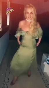 697K views · 3.6K reactions | “Britney Spears defends her messy mansion after fans noticed dog poop and clutter… but insiders fear it’s a cry for help ” #BritneySpears #PopCulture #CelebrityNews #ConcernedFans #MentalHealth #HollywoodDrama #PopPrincess #InternetBuzz #MessyMansion #TrendingNow #SpearsWatch #FYP #CelebLife #SocialMediaDrama #RealityCheck #BritneyArmy #ViralClips #PopIcon #OopsIDidItAgain | Puff Celebzz | Facebook