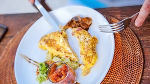 Skip Breakfast or Dinner When Intermittent Fasting? - Mike Cola Fitness