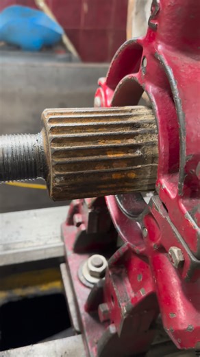 Cement mixer discharge chute shaft rethread and fabrication of nut. Fly cutter used on process. | Charlemagne Llanera Apache