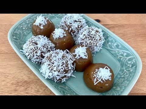 Kueh Ko Swee (Kuih Ko Sui) Steamed chewy palm sugar cakes
