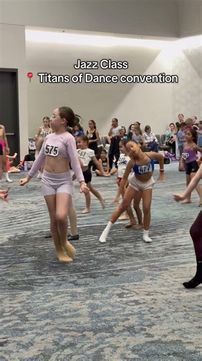 Such a fun routine to Cheetah Girls! #jazz #danceconvention #danceclass #dancers #dance