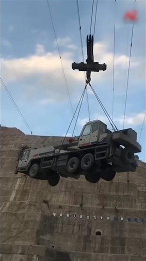 கனரக வாகனங்களை காற்றில் பறக்க விடும் சீனா 🥴🥴🥴🥶🥶🥶/cable grain technology/‪@Rkmindvoice‬