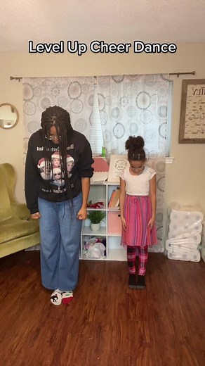 PAY ATTENTION TO THE RIPPLES. 2 Front/back ripples AND 3 side to side ripples. Stay tuned for a tutorial #cheerdance #newcheers #newcheerdance #newcheer #newdance #d8ncingqueens #cheermom #cheercoach #welcometothequeendom DC: me and @des_necole