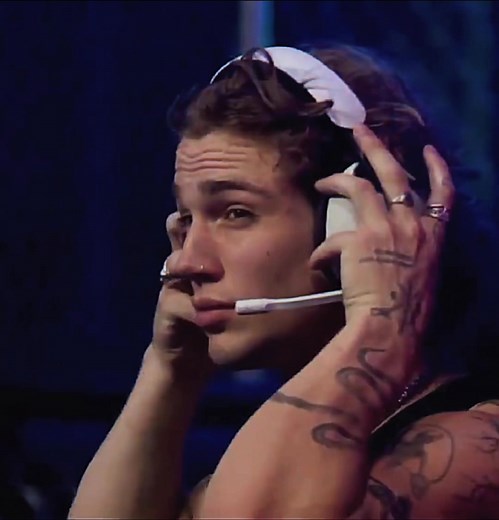 Discover the Stunning Side Profile of Vinnie Hacker