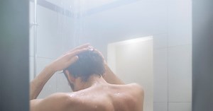 255K views · 21 reactions | Trop de buée dans la salle de bain, la nouvelle solution VELUX ACTIVE with NETATMO ouvre automatiquement vos fenêtres de toit pour aérer. | VELUX | Facebook