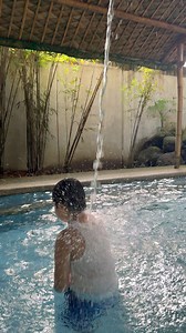 Kahit bagets, pwedeng-pwede mag relax sa hot spring, kayang kaya ang warm ng tubig. Tara na! Isama ang inyong mga anak at buong pamilya. We are open 24/7, even Holidays. | Herbal Hot Spring Resort
