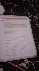 Below are some words. Write out two new words that you can crea... | Filo