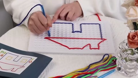 Fine Motor Threading Boards for Kids - Pencil Grasp Fine Motor Toys Sensory Learning Boards for Preschooler, Calm Down Activity Therapy Toys Gifts for 3 4 5 6 Year Old Kids Boys Girls