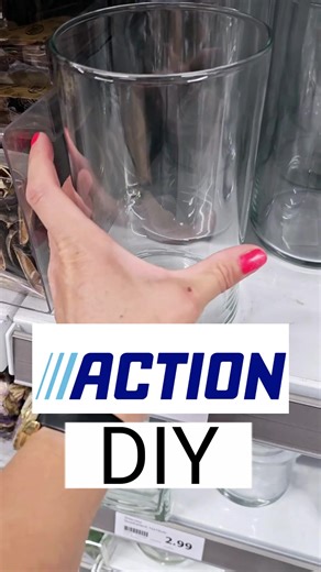 Eines meiner Lieblings DiY‘s wo man mit wenig Geld, was tolles zaubern kann. Da ich euch so gerne inspiriere könnt ihr mir mit einem Like was zurückgeben ❤️ #diy #action #actiondiy #vase #hack