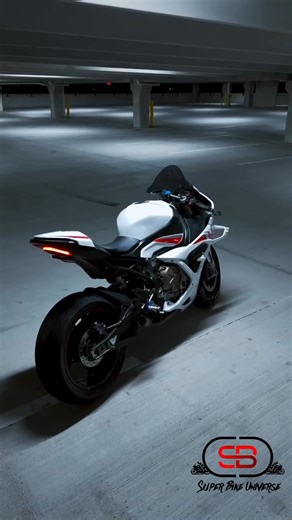 Chase velocity. s1000rr ~BMW~ #BMW #bmws1000rr #s1000rr #trendingreel #viralreels #trend #viral #reels #fblifestyle #StarsEverywhere #superbikeuniverse | Super Bike Universe