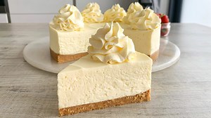 Better Basics Episode 4: How to make an amazing no-bake cheesecake 😍 Cheesecakes can feel intimidating, but I promise they’re actually really easy to make and so customisable once you know the basics 🙌 More tips below 🥰 All you need is: For the base: 300g digestive biscuits 150g salted or unsalted butter, melted For the filling: 560g full-fat cream cheese, room temp 600ml double cream, cold 120g icing sugar 2 tsp vanilla extract (you could also add in 100-200g of melted & cooled chocolate, Nu