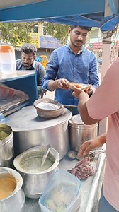 idli and chutney serving style in street food #streetfood #viralvideo #viralpost #viral #virelpage | Food Locations