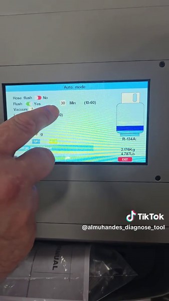 AC Recovery & Service Machine for Cars Professional Freon gas recovery and recharge machine – perfect for car workshops and garage use. ✅ Fast recovery ✅ Vacuum & refill functions ✅ Ideal for R134a / R1234yf systems Boost your garage efficiency with this automotive AC service machine! #ACRecoveryMachine #CarWorkshopEquipment #FreonRecovery #GarageTools #CarACService #AutomotiveTools #R134a #R1234yf #acrecharge