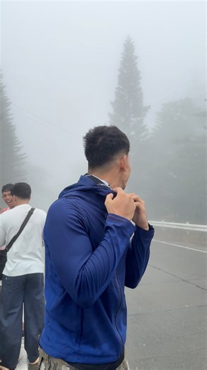 cuddle weather 🥶 | Ezekiel Elacion